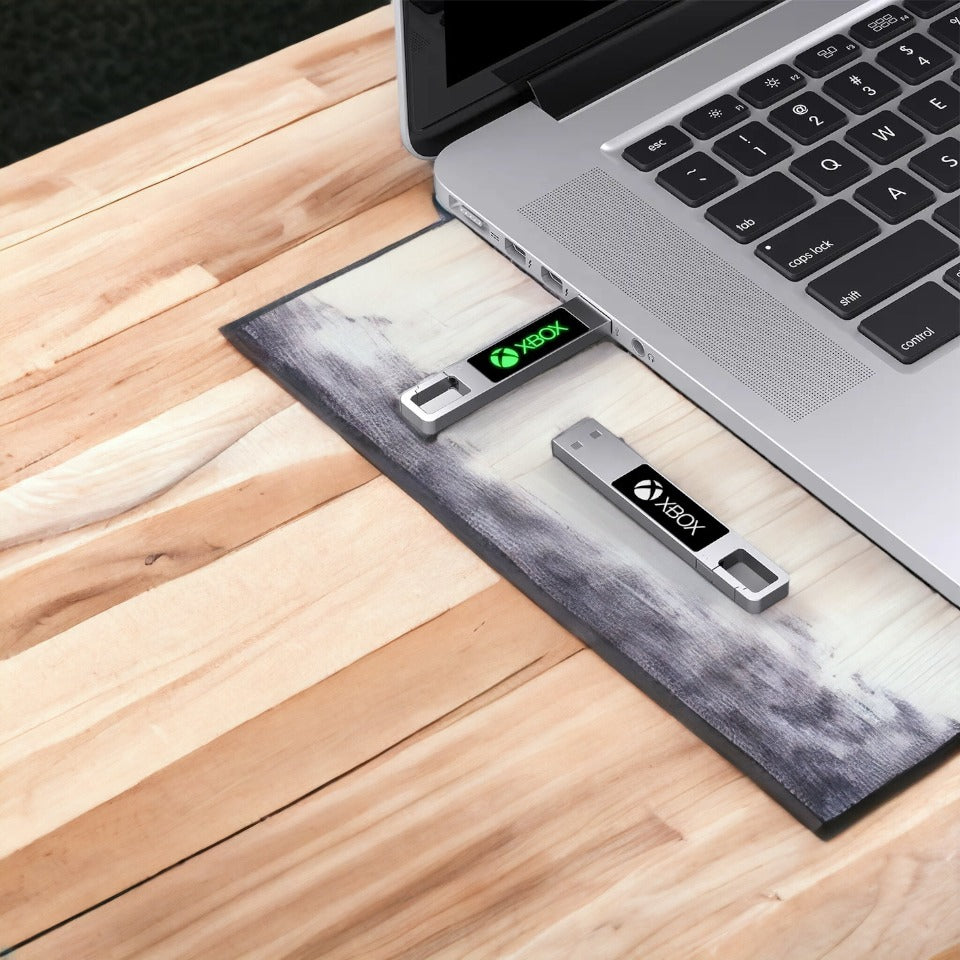 Light-Up Logo USB with Snap Hook – Gifto Graphics
